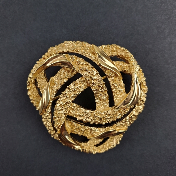Vintage | Jewelry | Crown Trafari Antique Gold Tone Brooch Circa 5569 ...